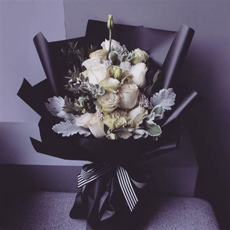 Xiaolin Jiang Amyj Illustration Instagram Floral Design Floral