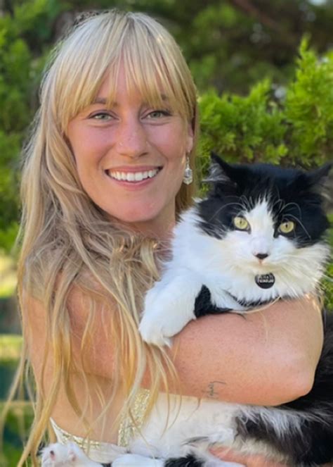 Contact Phi Massage And Well Being Centre