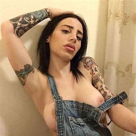 Hot Chick In Only Overalls Longvonvanhugendong