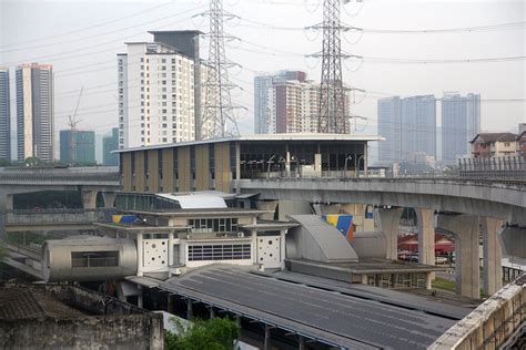 Streckenabschnitt Der Rapidkl Mrt Putrajaya Line Py Zwischen Den Stesens Kentonmen Py14 Und