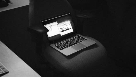 Youll Never Want To Work As A Phone Sex Operator After Reading This