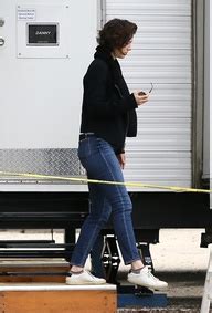 Mary Elizabeth Winstead Spotted Filming Gemini Man In Savannah On