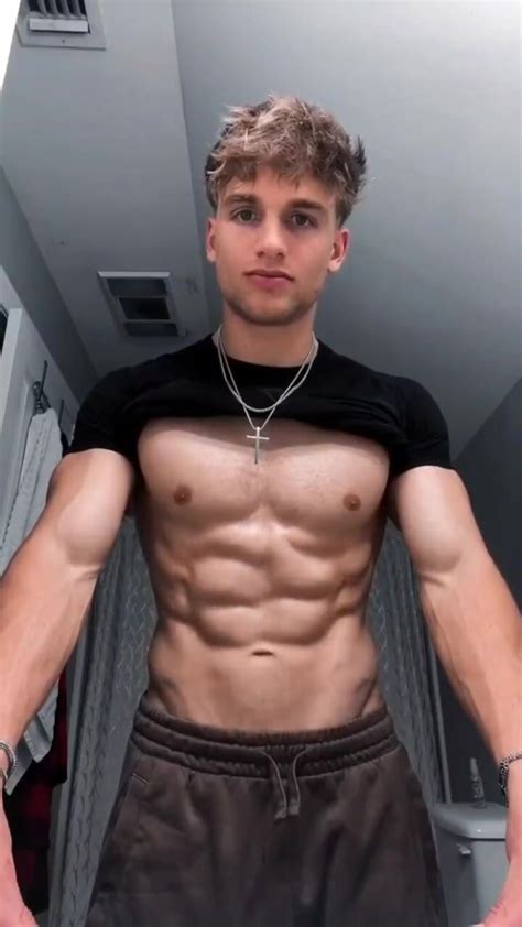 Pecs Show Em Inglês