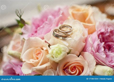 Happy Wedding Flower