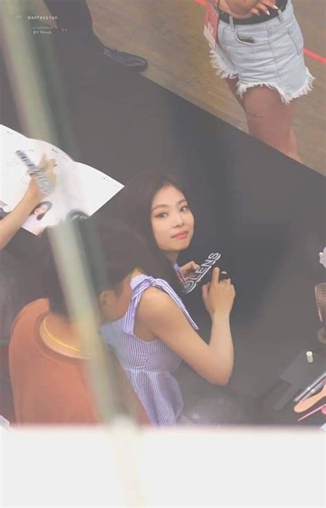 Pin Oleh BlΛƆkpiИk블랙핑크 Di BlΛƆkpiИk블래핑크 Selebriti