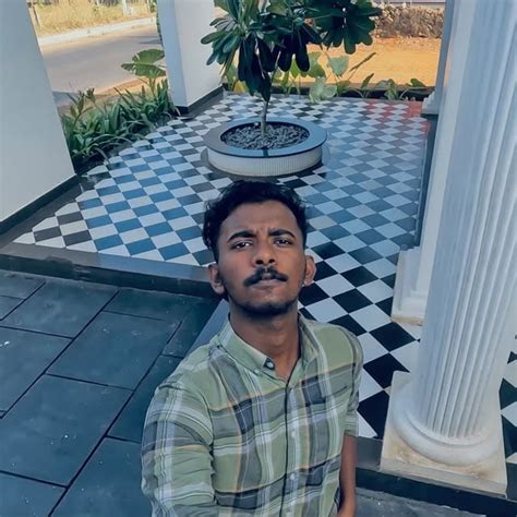 ‎بِبِنشَاد‎ Gerad • Threads Say More