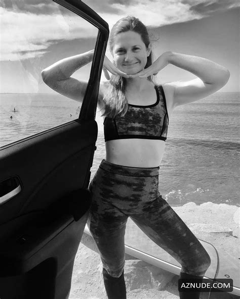 Bonnie Wright Sexy Instagram Pictures Aznude