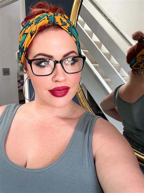 Do You Like My New Glasses R Sfwgirlsinglasses