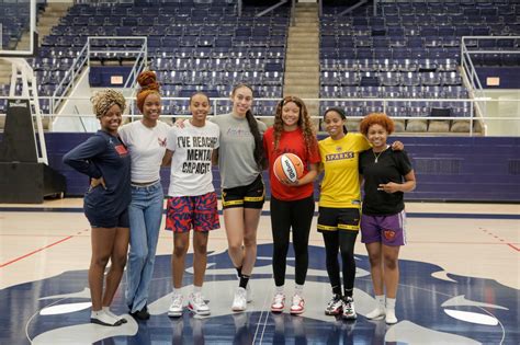 Los Angeles Sparks Howard University Womens Hoops Inspire Each Other — Andscape
