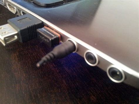 speakers do not work unless headphones are plugged in hp pav hp