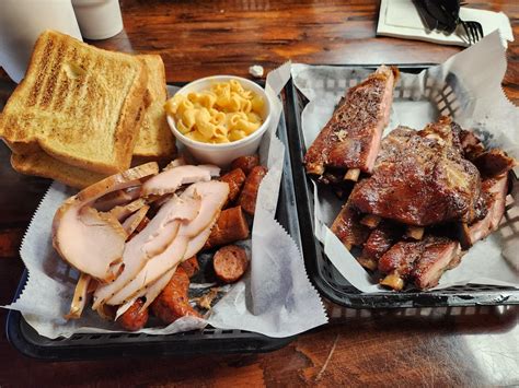 Woodpeckers Backyard Barbecue In St Augustine Florida 41 And They