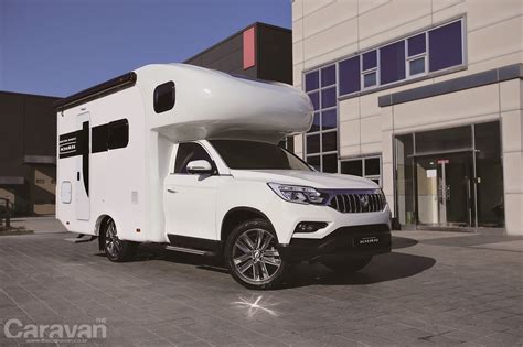 렉스턴 스포츠 칸 캠핑카로 태어나다 더카라반