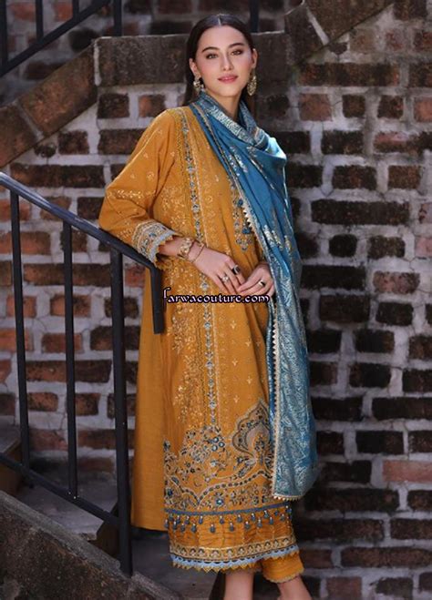 Saadia Asad Noor Winter Luxury Shawls 2023 Pakistani Latest Fashion