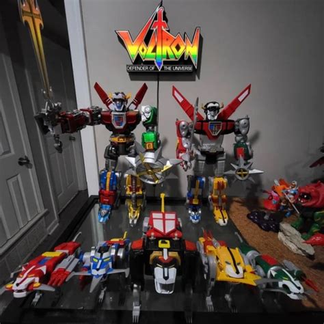 3d Printable 3d Multicolor Logosign Voltron Defender Of The