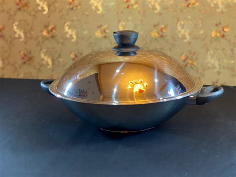 Tupperware Wok Furniture And Home Living Kitchenware And Tableware