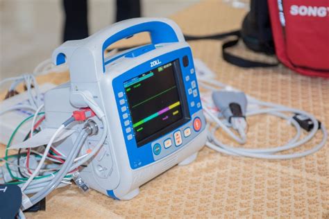 豐年宮捐高階監護電擊器 提升桃園消防緊急救護能量