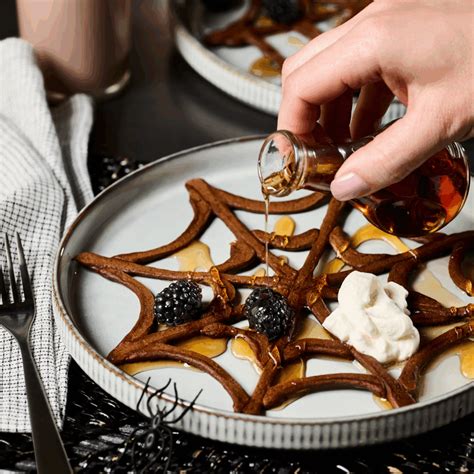 Chocolate Spider Web Pancakes Trumoo®