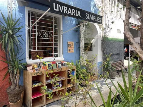 Ele Transformou Venda De Livros Na Sala De Casa Em Negócio Com Acervo