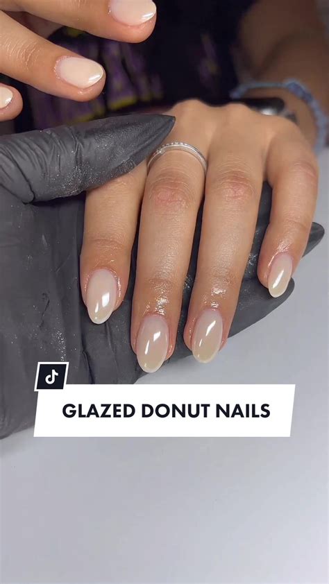 Glazed Donut Nails Tutorial Dnd 861 Tie The Knot And Pearl Chrome Powder