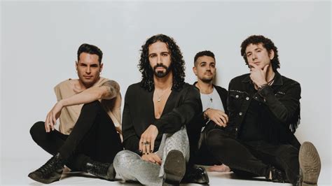 Denisdenis Presenta “la Virtud Del Alba” Un Debut Que Mira Hacia La Luz