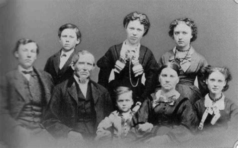The Remarkable True Story Of Laura Ingalls Wilder 15 Photos Old