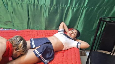 德西继兄弟和继妹真正的性爱 Xhamster