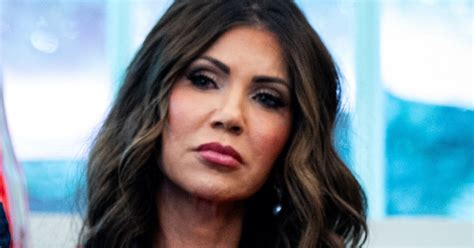 Kristi Noems Latest Trump Boast Has Critics Howling Huffpost Latest News