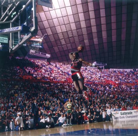 Clyde Drexler In The 1987 Nba Dunk Contest R Oldschoolcool