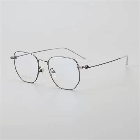 New Design Pure Titanium Eyeglasses Frames Ultra Light Bao Optik