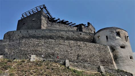 Plimbare Printre Cei 750 Ani De Istorie La Cetatea Deva