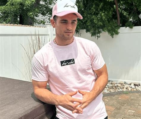 Who Is Sambucha Birthday Bio Age Net Worth And Trivia Pop Creep
