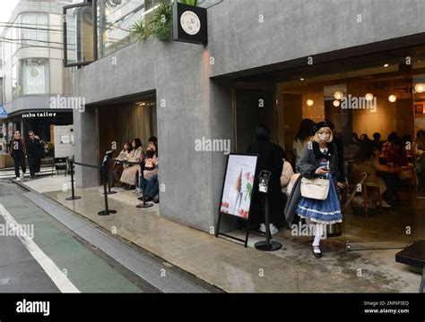 Walking Through The Backstreets Of Ura Harajuku A Trendy Area With