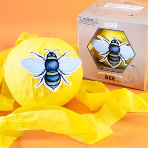 Pass The Parcel Bee Surprise Ball Crackers And Bonbons Christmas Cracker Warehouse