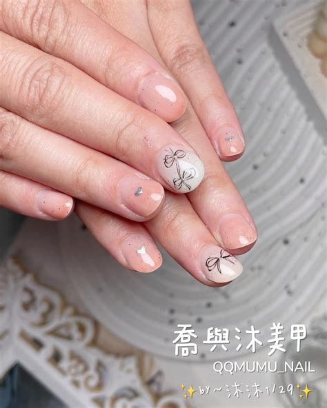 喬與沐美甲qiao And Mu Nail 客帶圖👍 現在有集點活動唷，集滿六點卸甲免費一次，集滿12點可以單色免費一次喔 圖案款式皆可討論，自帶圖也行喔，有興趣快來詢問，把握機會快約起來