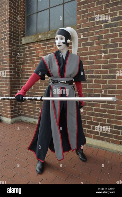 Garden City New York Usa 14th June 2014 Danielle Mattes Of Staten Island Is Holding A