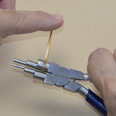 Lisa Yang Jewelry Improve Your Jewelry Loops With 6 Step Bail Pliers