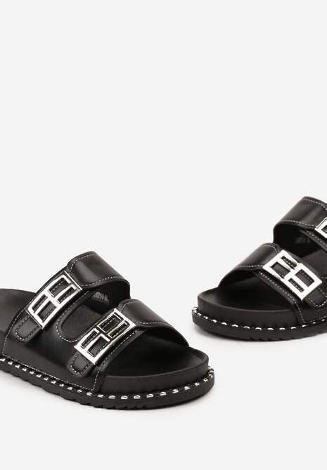 Czarne Klapki Z Dwiema Klamerkami Ozdobione Nitami Calioppe Renee