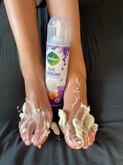Say Hi If You Want To Lick The Whipped Cream Off My Feet👅👣💦 R Footslave