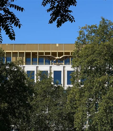 Londons Newest Luxury Hotel Was Once The Us Embassy A Night In Its