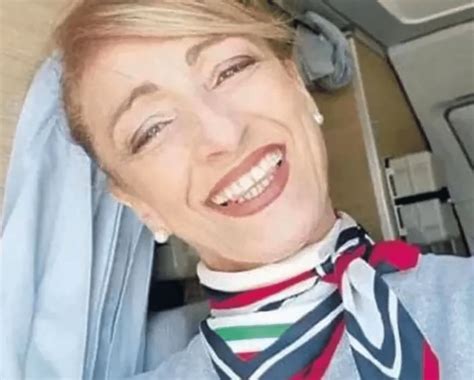 Flight Attendant Suddenly Drops Dead On Plane Informing News