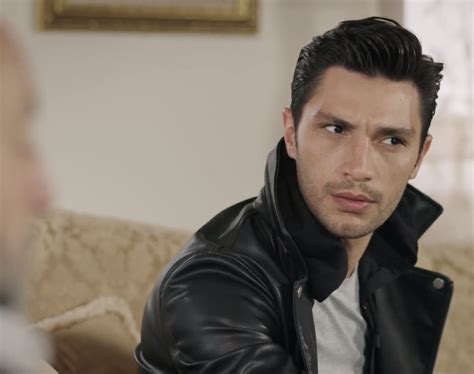 Pin By Vanessa Grandjean On Ilhan şen Turkish Actors Actors Turkish Delight