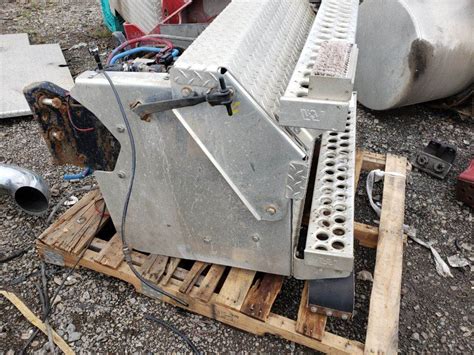 Western Star 4900sa Def Tank For A 2018 Western Star 4900 Sa For Sale York On Canada Ws