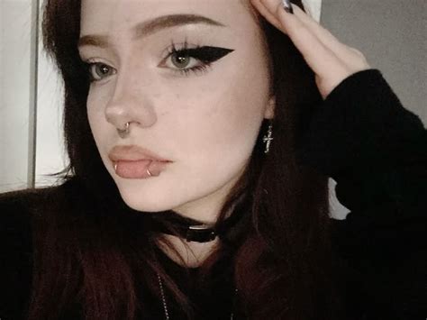 Alt Makeup Semi Goth Makeup Soft Alt Makeup Looks Eyeliner Alternative