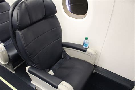 Review Alaska Airlines E175 First Class Travelupdate