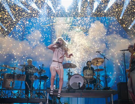 Paramore Concert Recap 7 Takeaways From Indianapolis