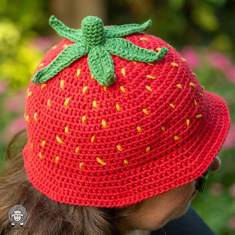 Simple Winter Hat Coloring Page [2025]