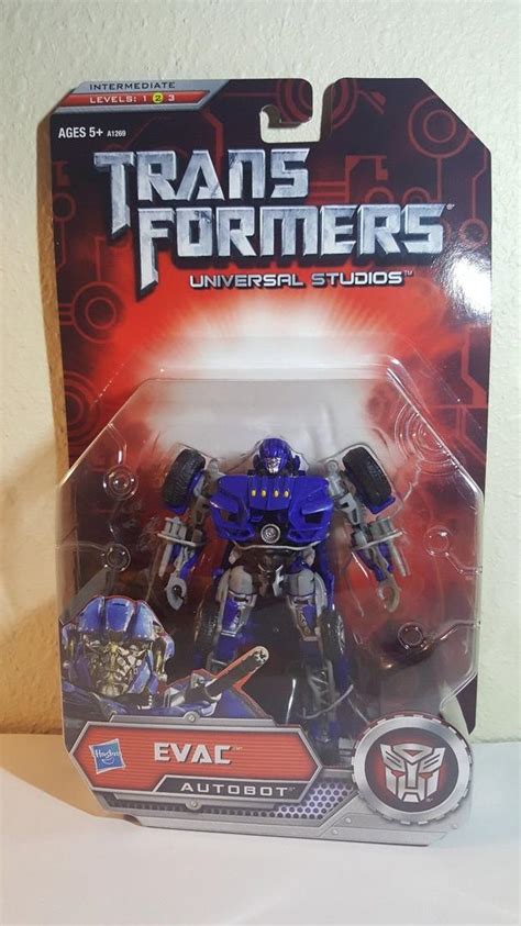 Transformer Evac Deluxe Class Universal Studios Exclusive Rare Autobot