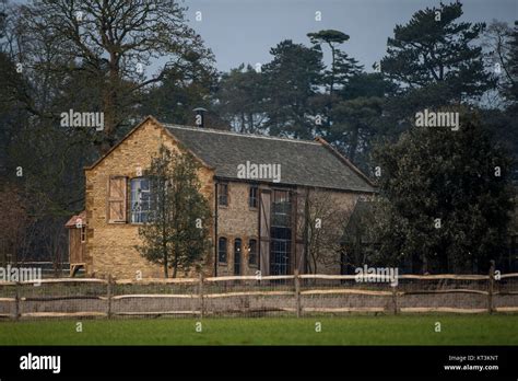 David And Victoria Beckhams Lavish £6 15million Cotswold Estate Near