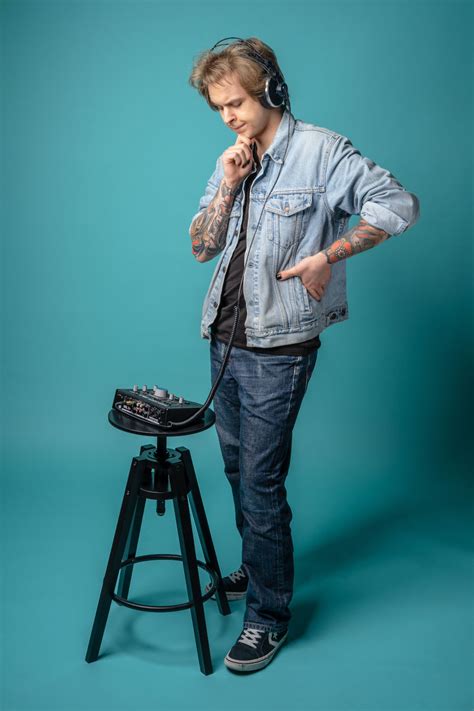 Wiktor Grzegorzewski Układ Formalny