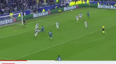 Ronaldo Bicycle Kick Team Reaction 